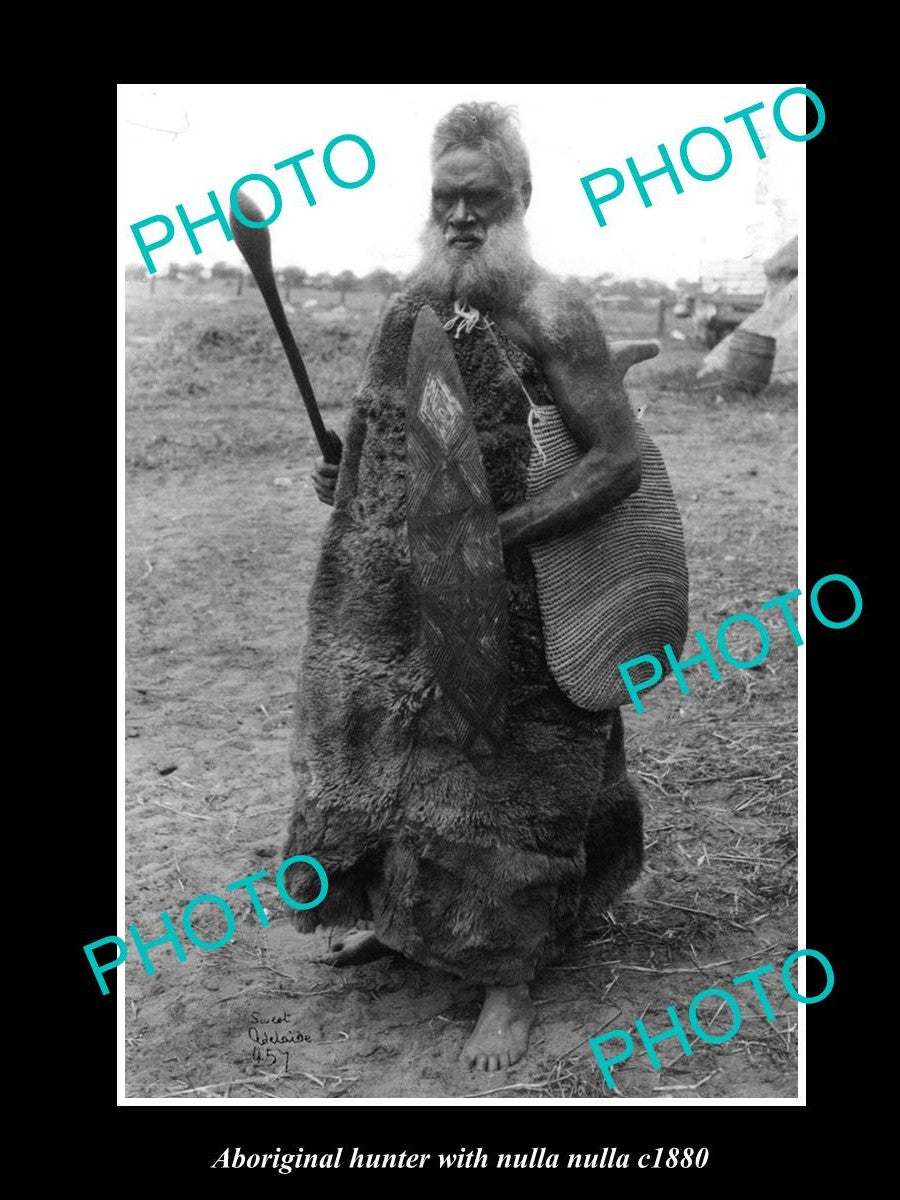 OLD LARGE HISTORIC PHOTO OF ABORIGINAL HUNTER IN SKINS & NULLA NULLA c ...