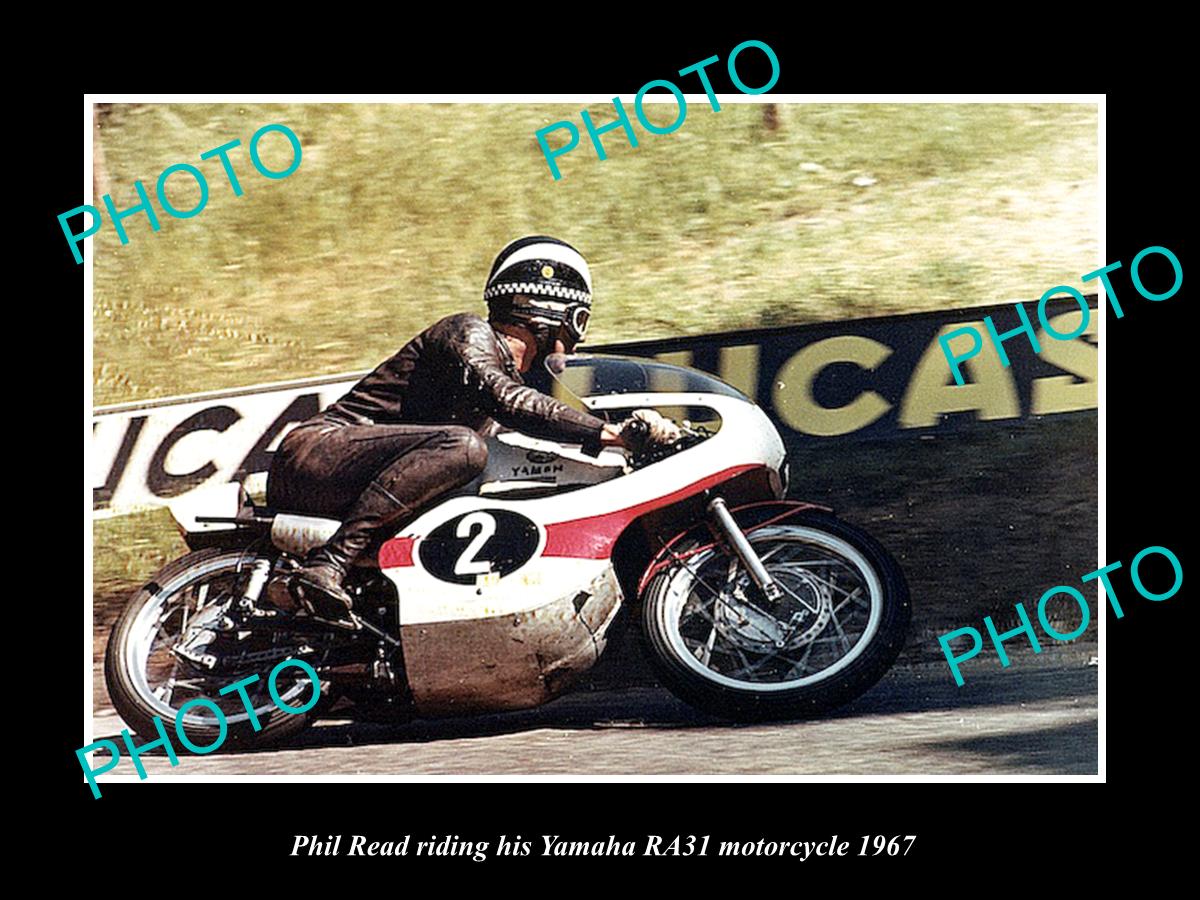 OLD HISTORIC PHOTO OF MOTORCYCLE GREAT PHIL READ ON HIS YAMAHA RA31 19 ...